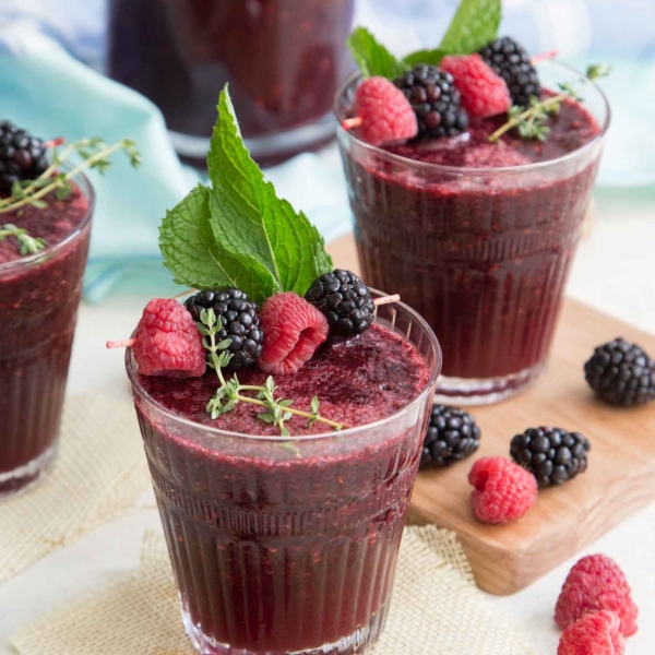 Blended Berry Bellini (Elderflower Liqueur)-The Little Epicurean