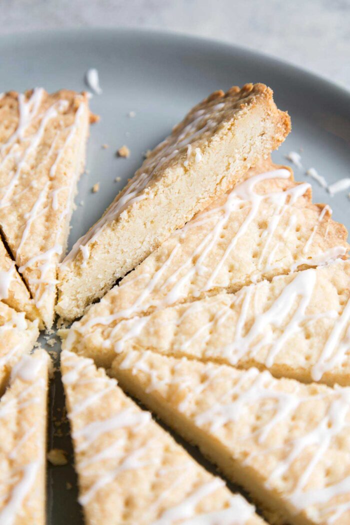 Lemon Shortbread Cookies - The Little Epicurean